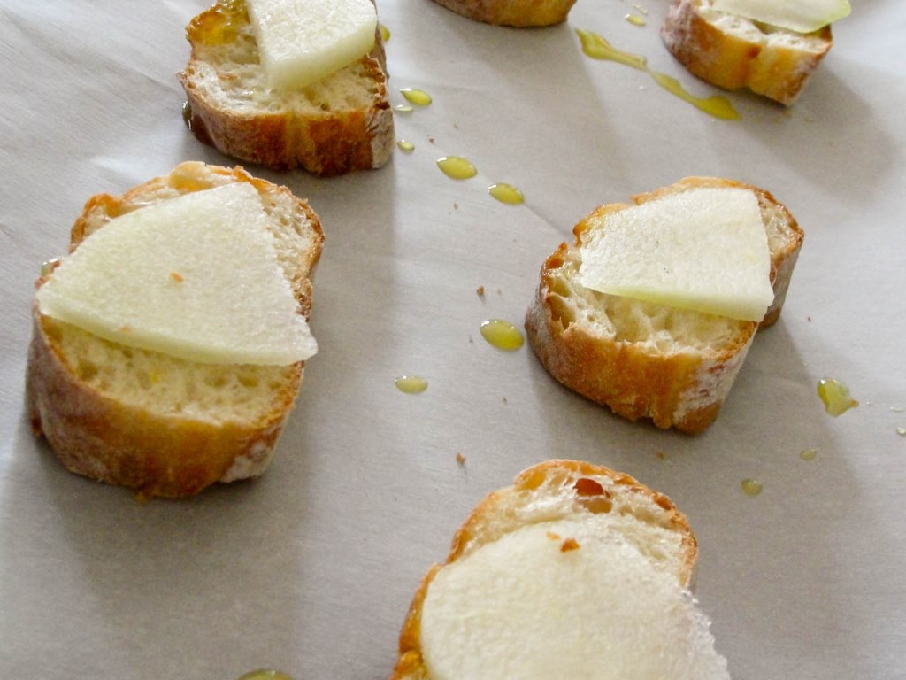 Pear, Honey and Blue Cheese Appetizer Toasts | My Fancy Pantry